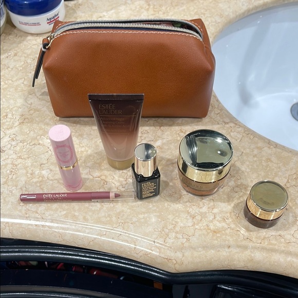 Estee Lauder | Makeup | Estee Lauder Makeup Set With Gold Accents | Poshmark